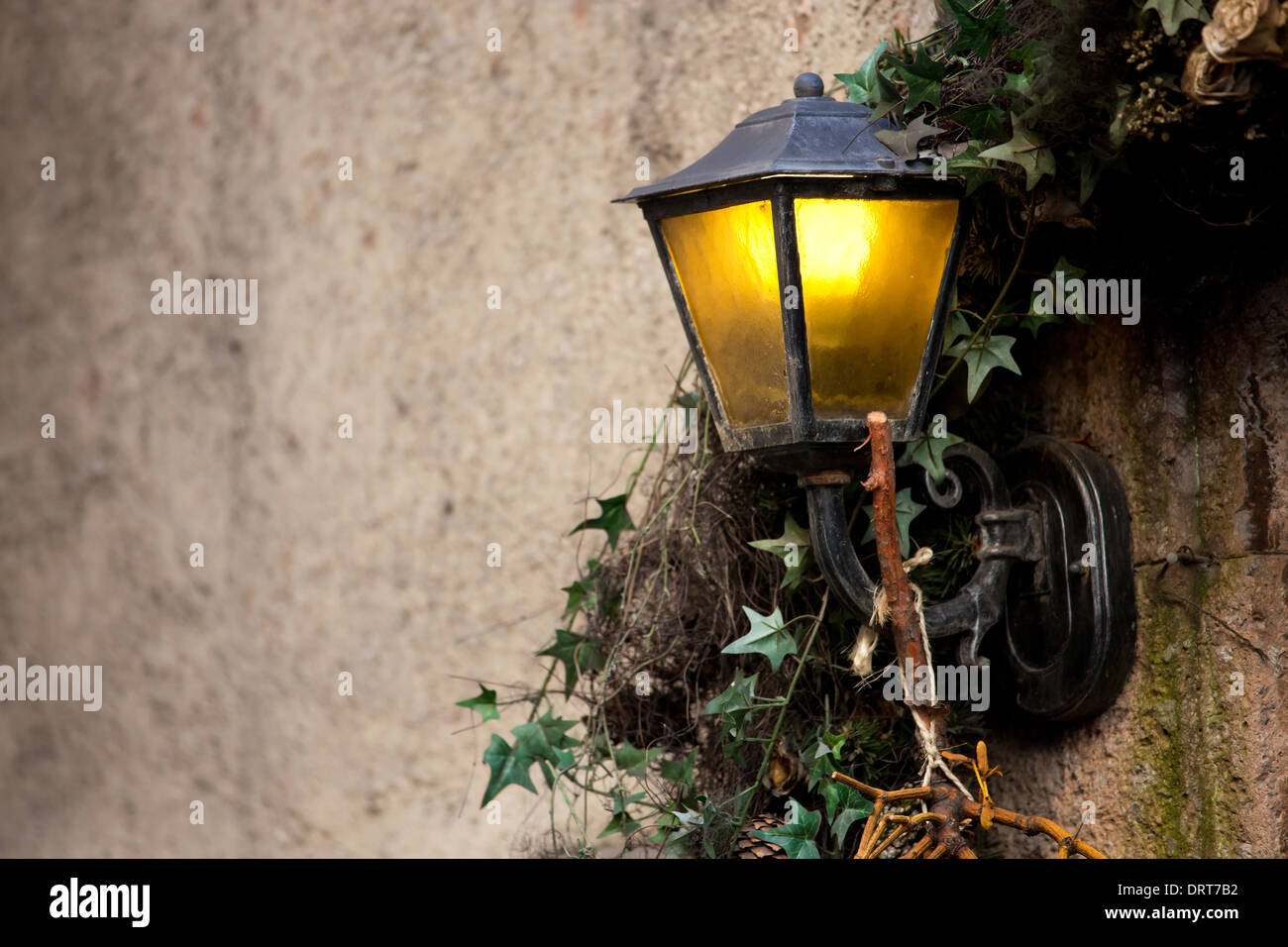 Street light lamp stone wall hi-res stock photography and images - Alamy