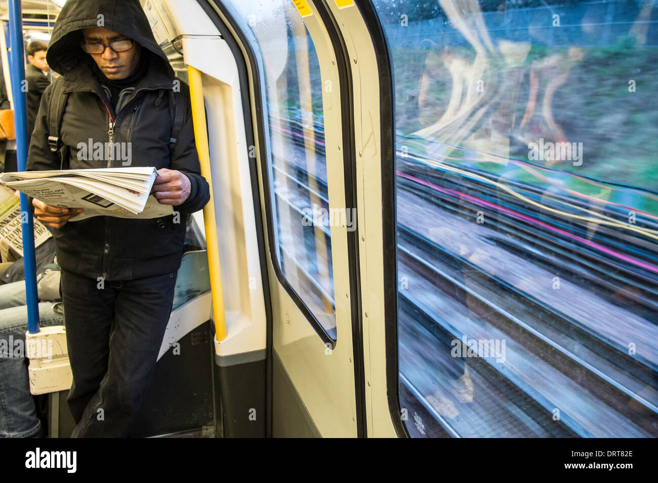 Commuter transport london hi-res stock photography and images - Alamy
