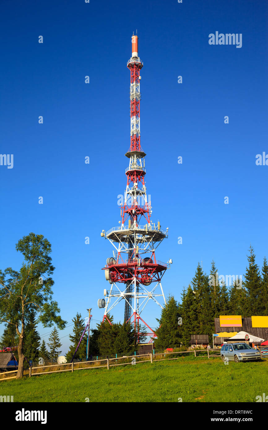 Cell phone tower red white hi-res stock photography and images - Alamy