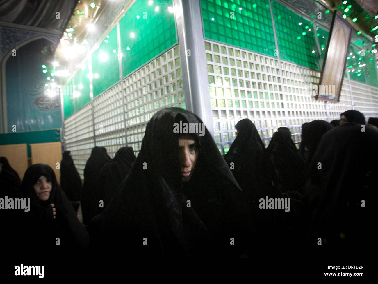 Tehran. 31st Jan, 1979. Women visit the Iran's late Islamic revolution ...