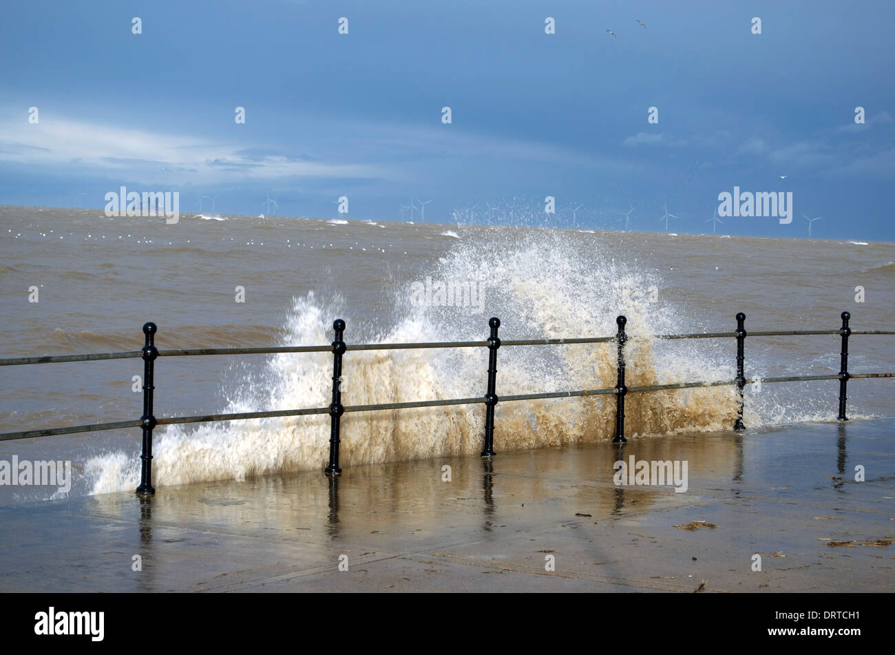 Hoylake promenade hi-res stock photography and images - Alamy