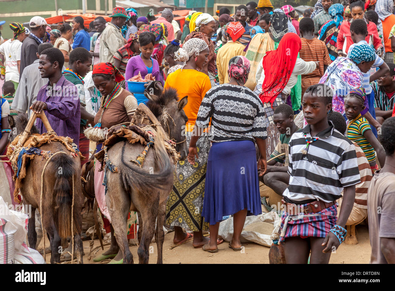 The Saturday Market At Jinka, Omo Valley, Ethiopia Stock Photo - Alamy