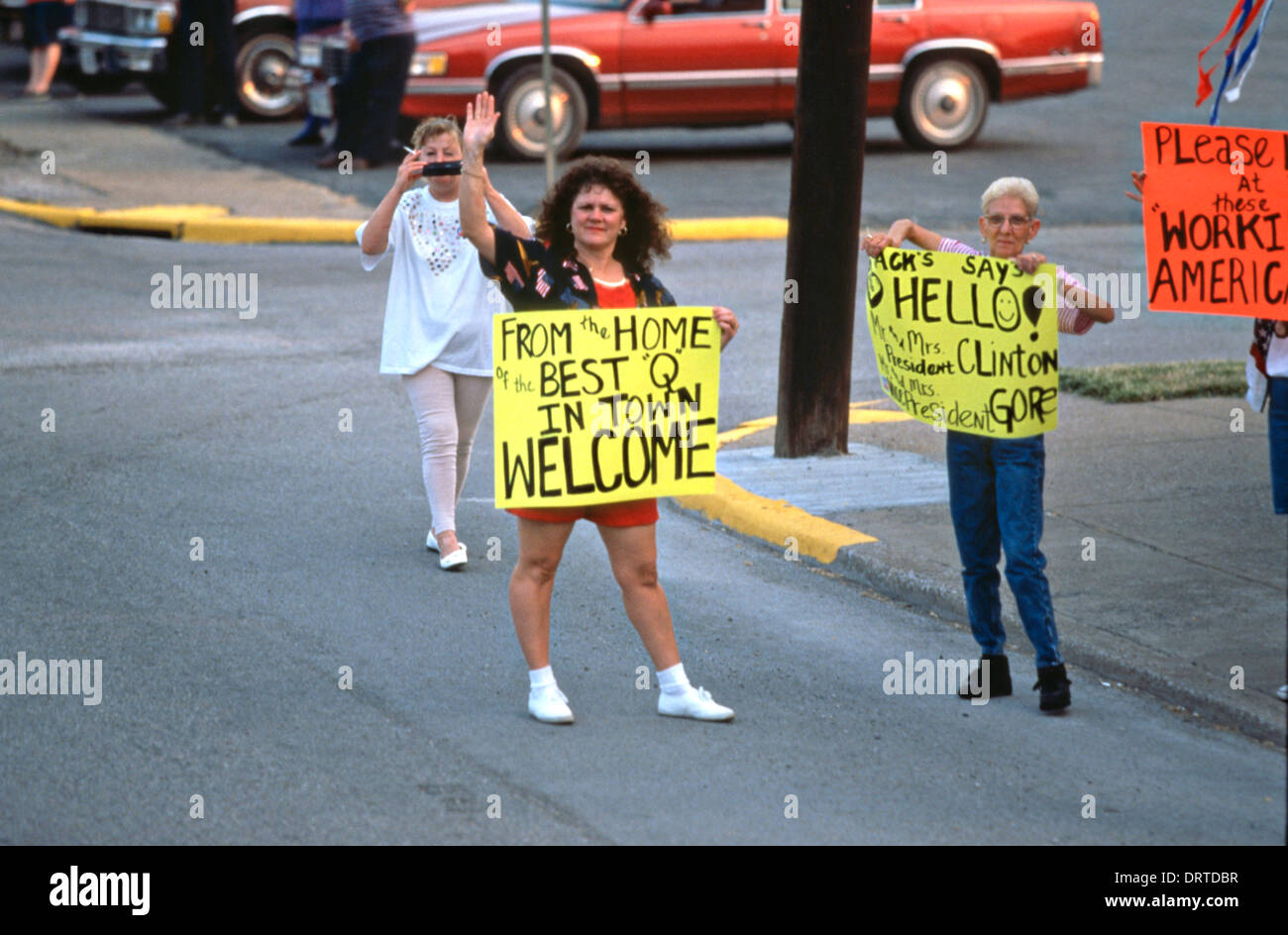 US President Bill Clinton's "Bridge to the 21st Century" campaign bus ...