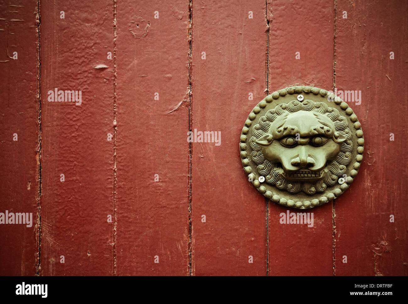 Old door of traditional Beijing architecture with decorations Stock ...