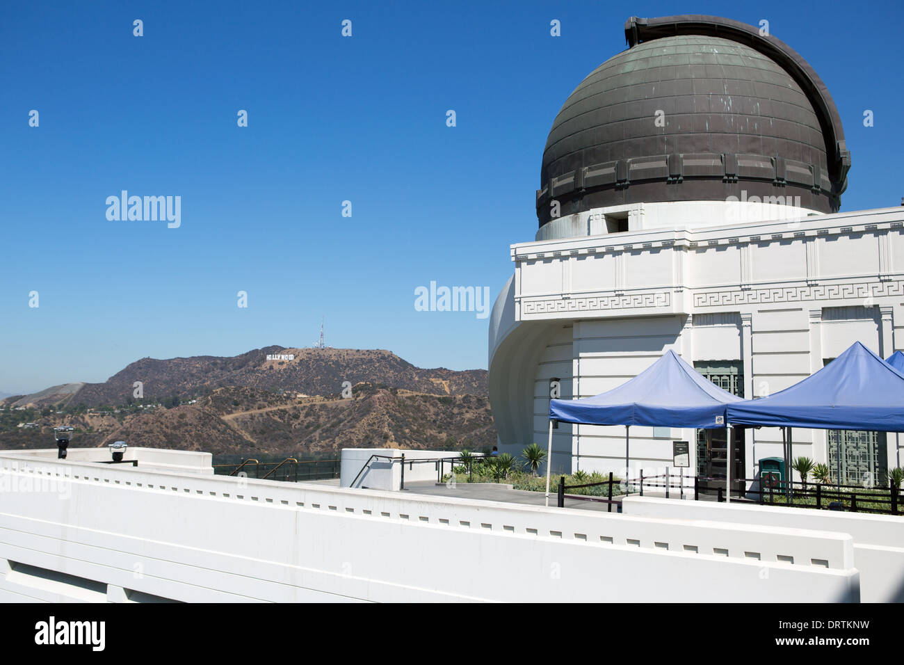 Los Angeles view of the Observatory and Hollywood sign Stock Photo - Alamy