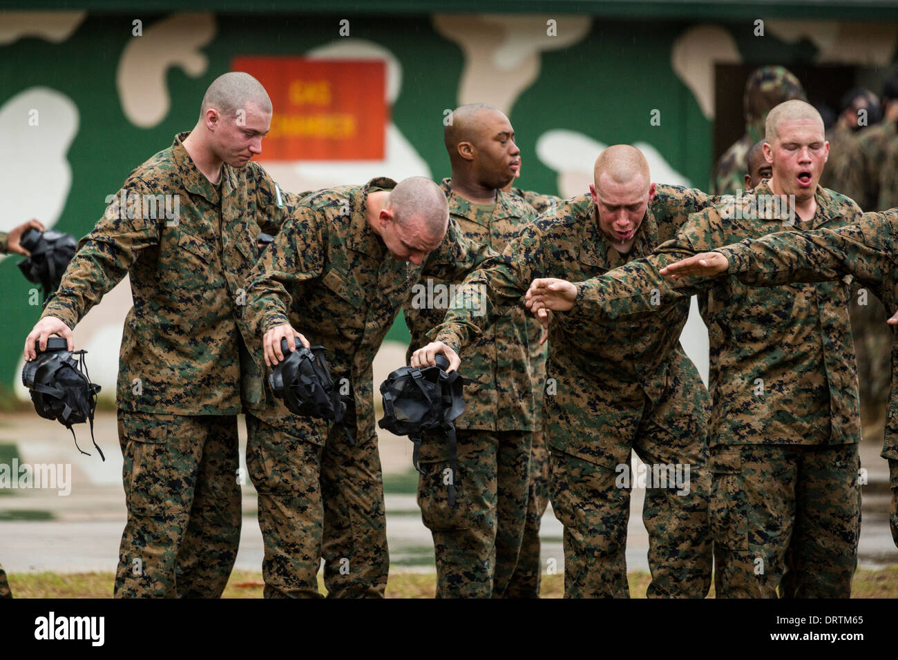 Marines recruits choking training hi-res stock photography and images ...