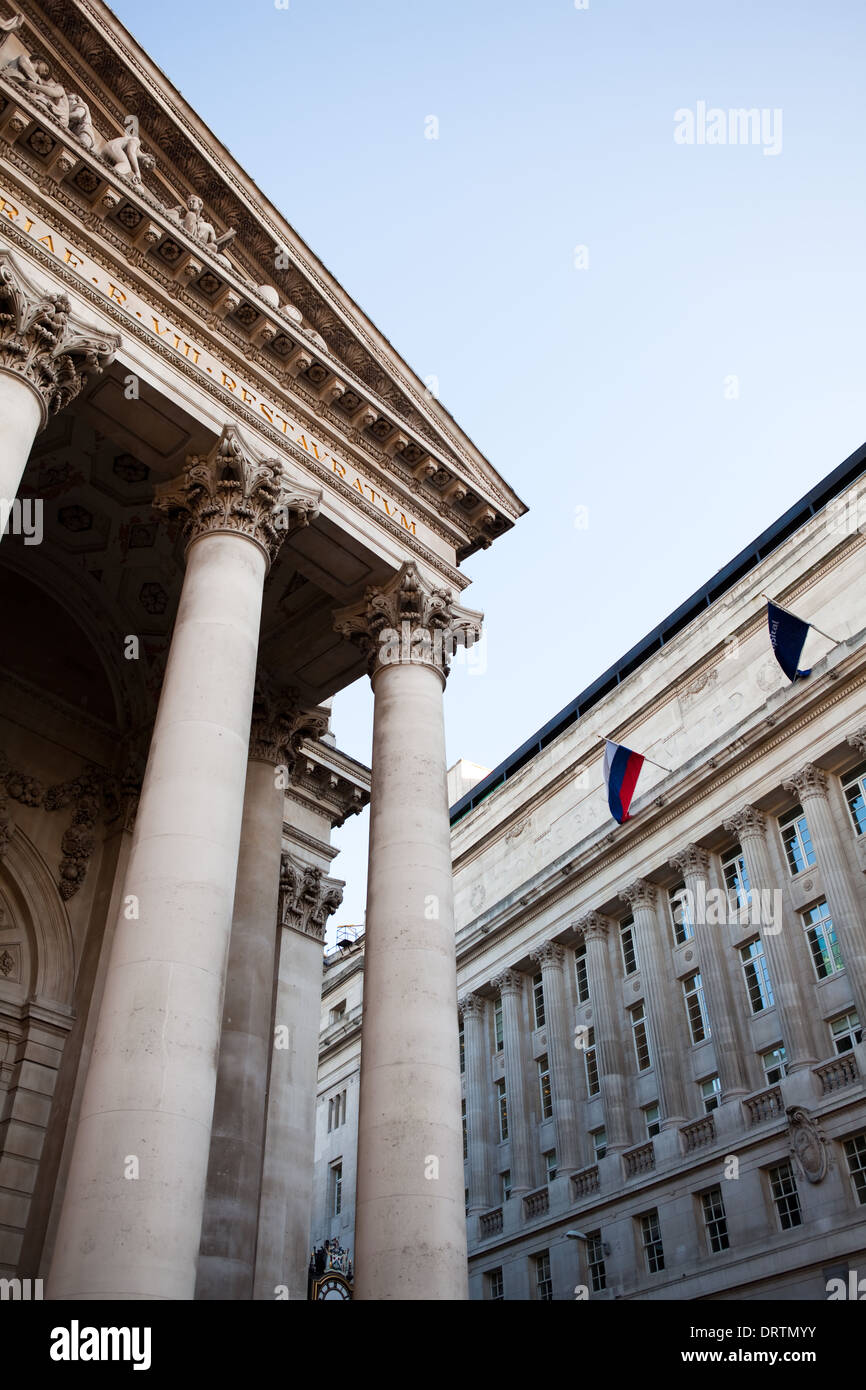 Royal exchange frontage hi-res stock photography and images - Alamy