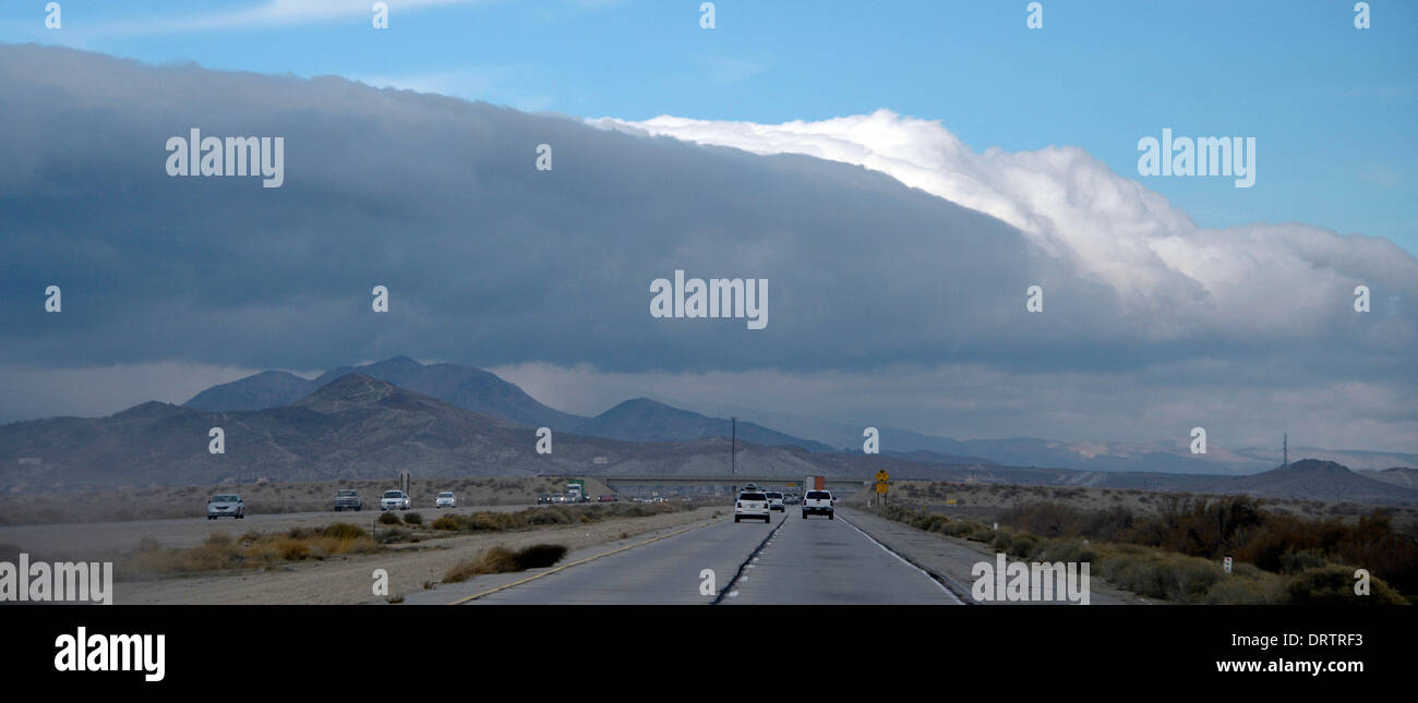 Dust storm in mojave desert hi-res stock photography and images - Alamy