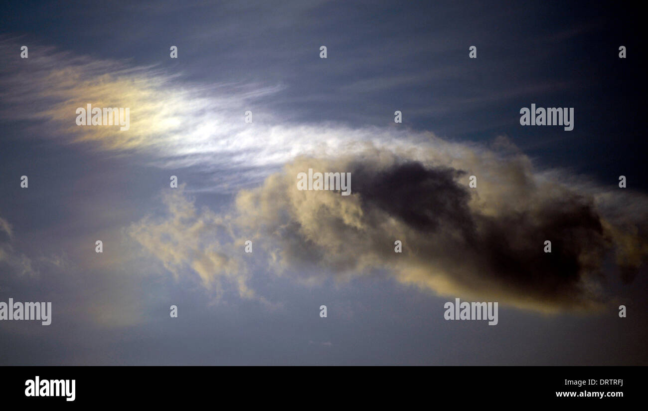 Dust storm in mojave desert hi-res stock photography and images - Alamy