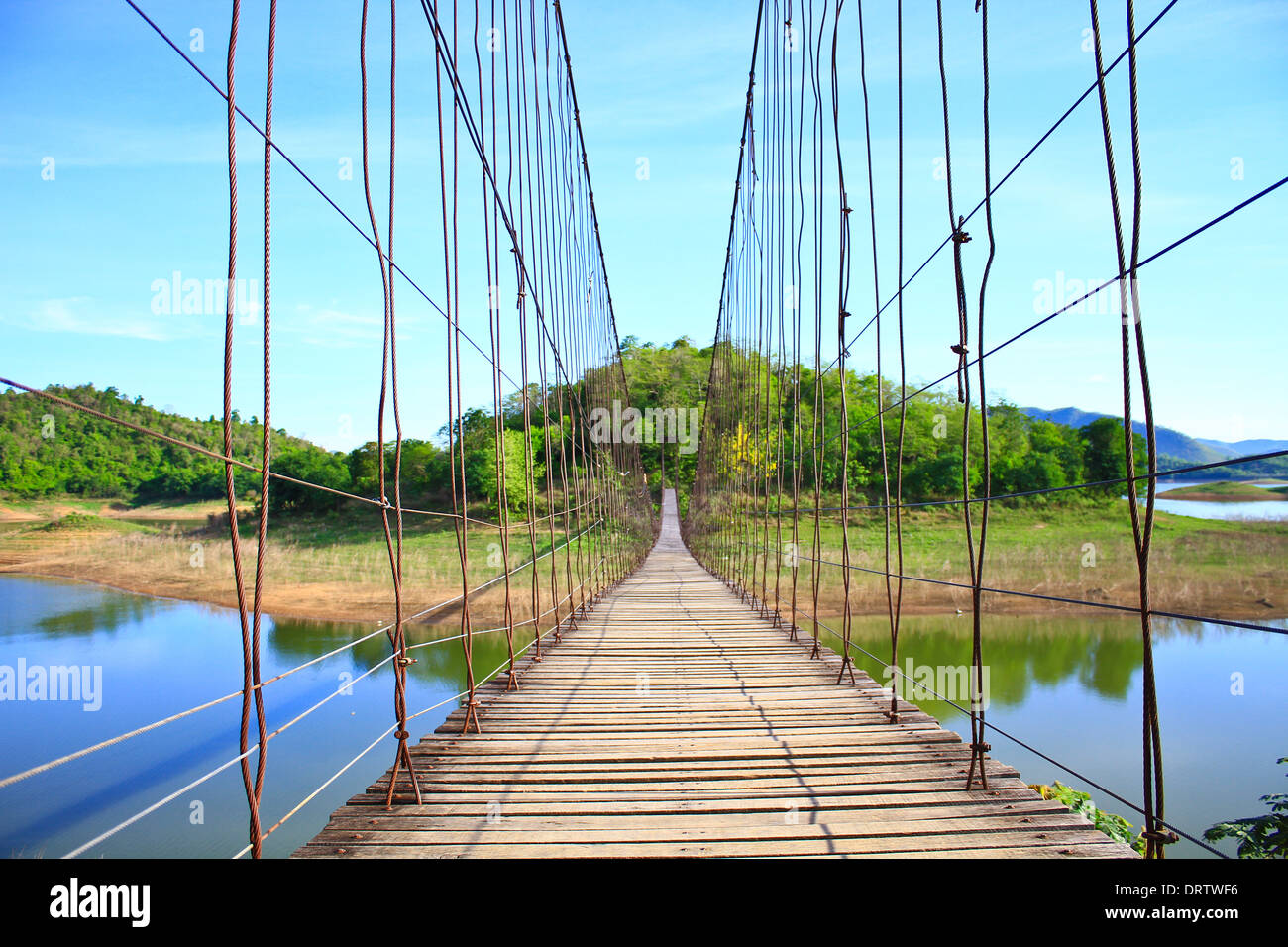 Wire rope bridge cross hi-res stock photography and images - Alamy