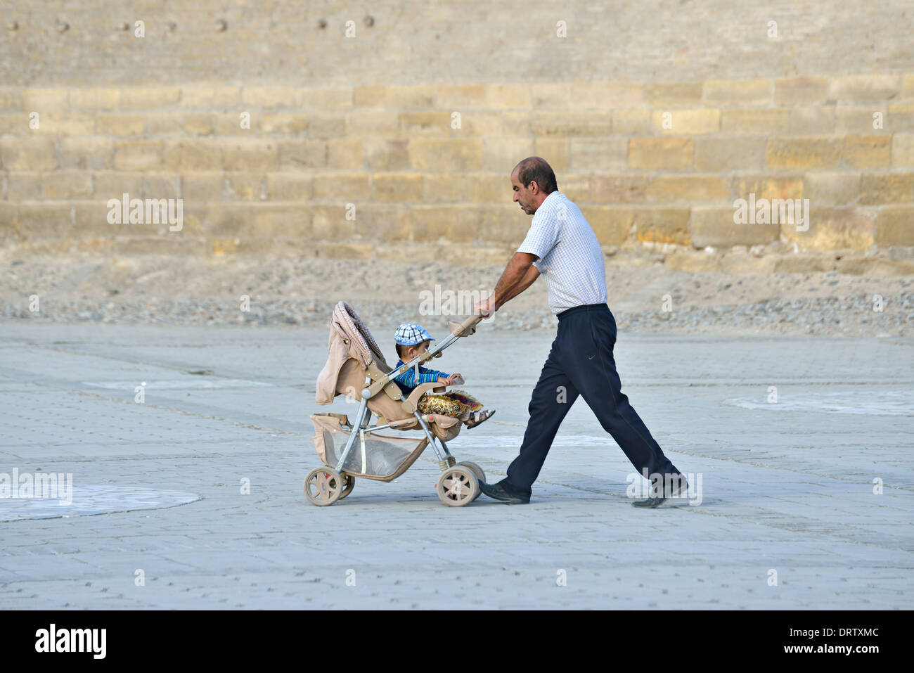 Man with a pram hi-res stock photography and images - Alamy