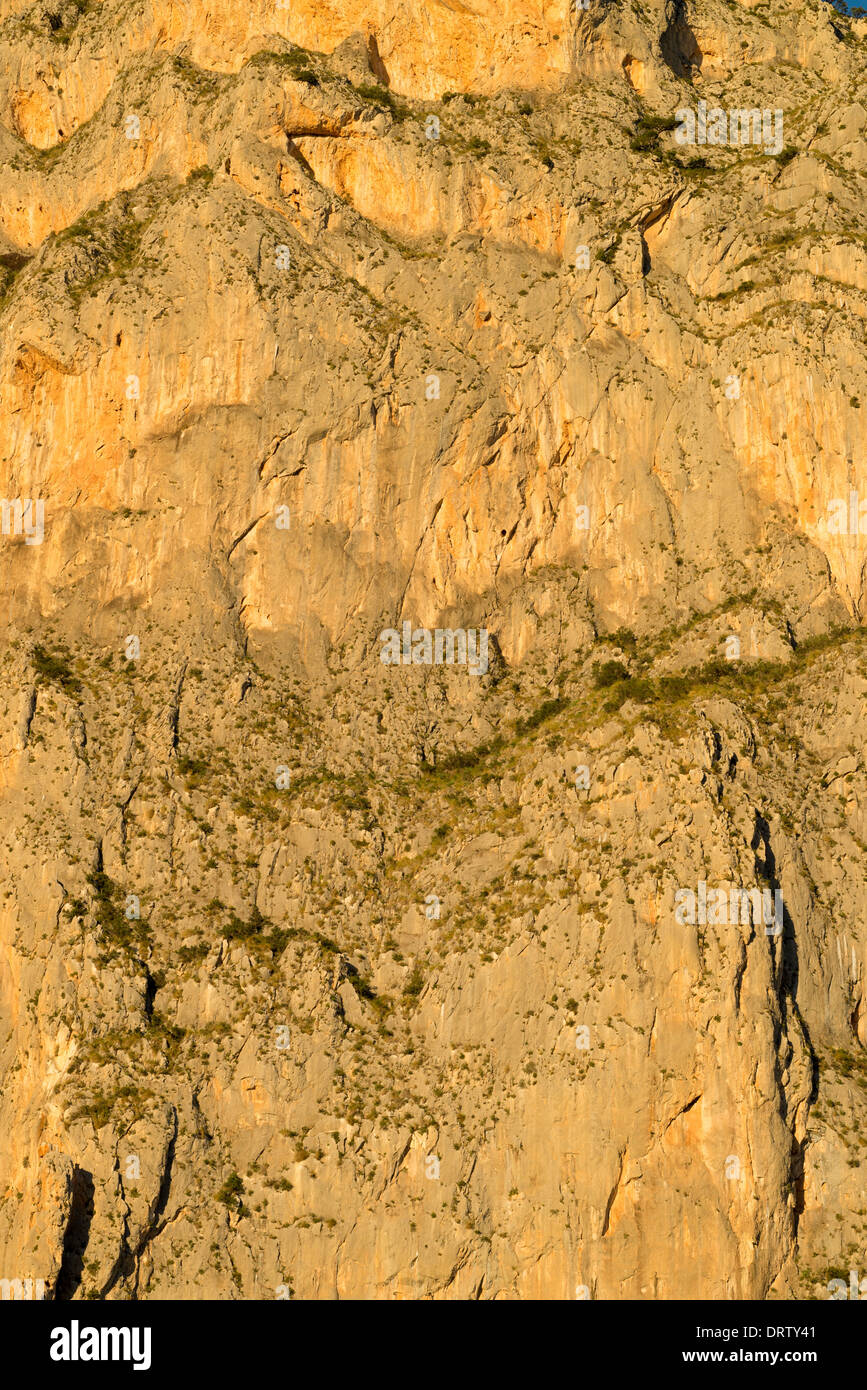 Full frame take of a limestone rock face Stock Photo - Alamy