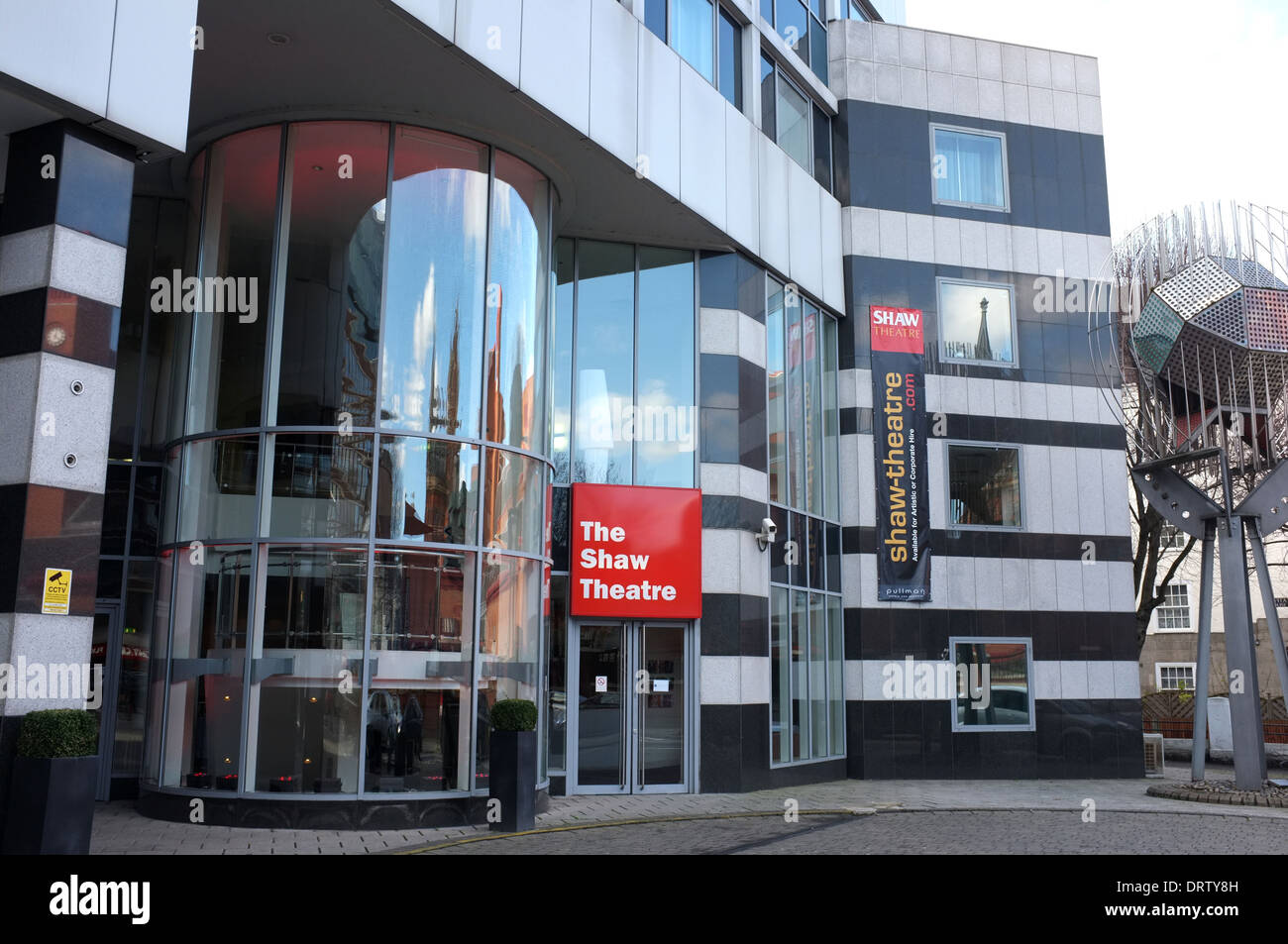 the shaw theatre in euston road london nw1 uk 2014 Stock Photo - Alamy