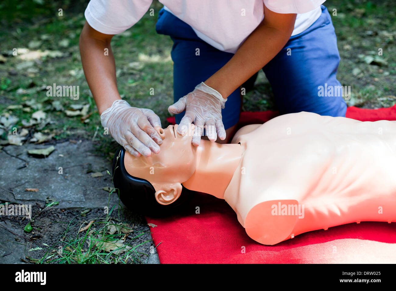 Artificial cpr hi-res stock photography and images - Alamy