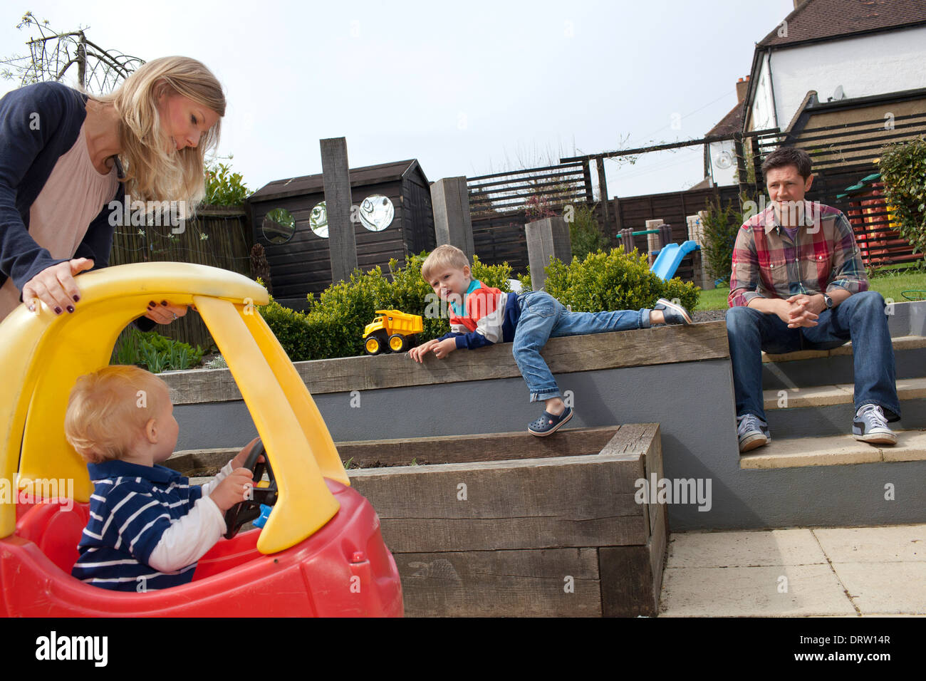 Middle class family hi-res stock photography and images - Alamy