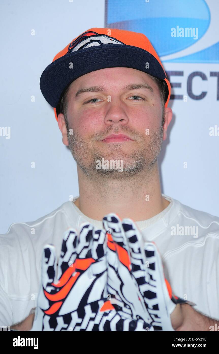 Los Angeles, CA, USA. 1st Feb, 2014. Scott Porter at arrivals for ...