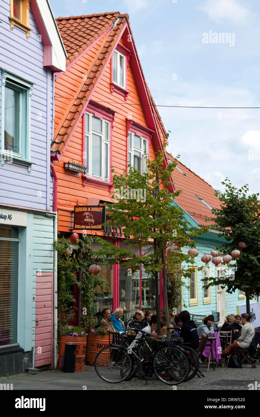 Women enjoying refreshments outside hi-res stock photography and images ...