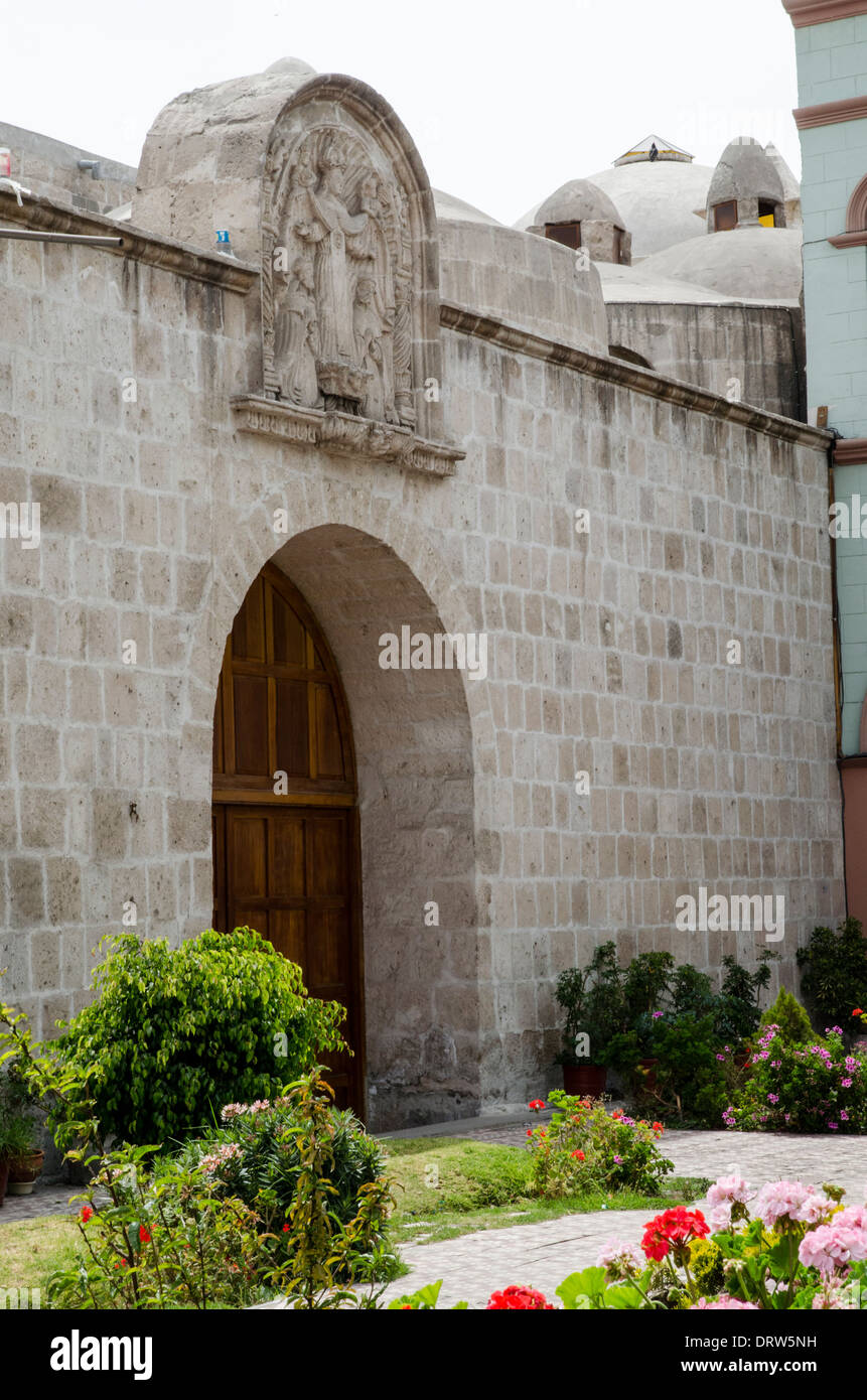 Church of La Merced in Arequipa city (1551-1607). Peru Stock Photo - Alamy