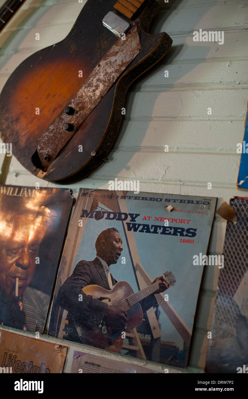 USA Mississippi MS Miss Bentonia - Blue Front Cafe juke joint on the ...