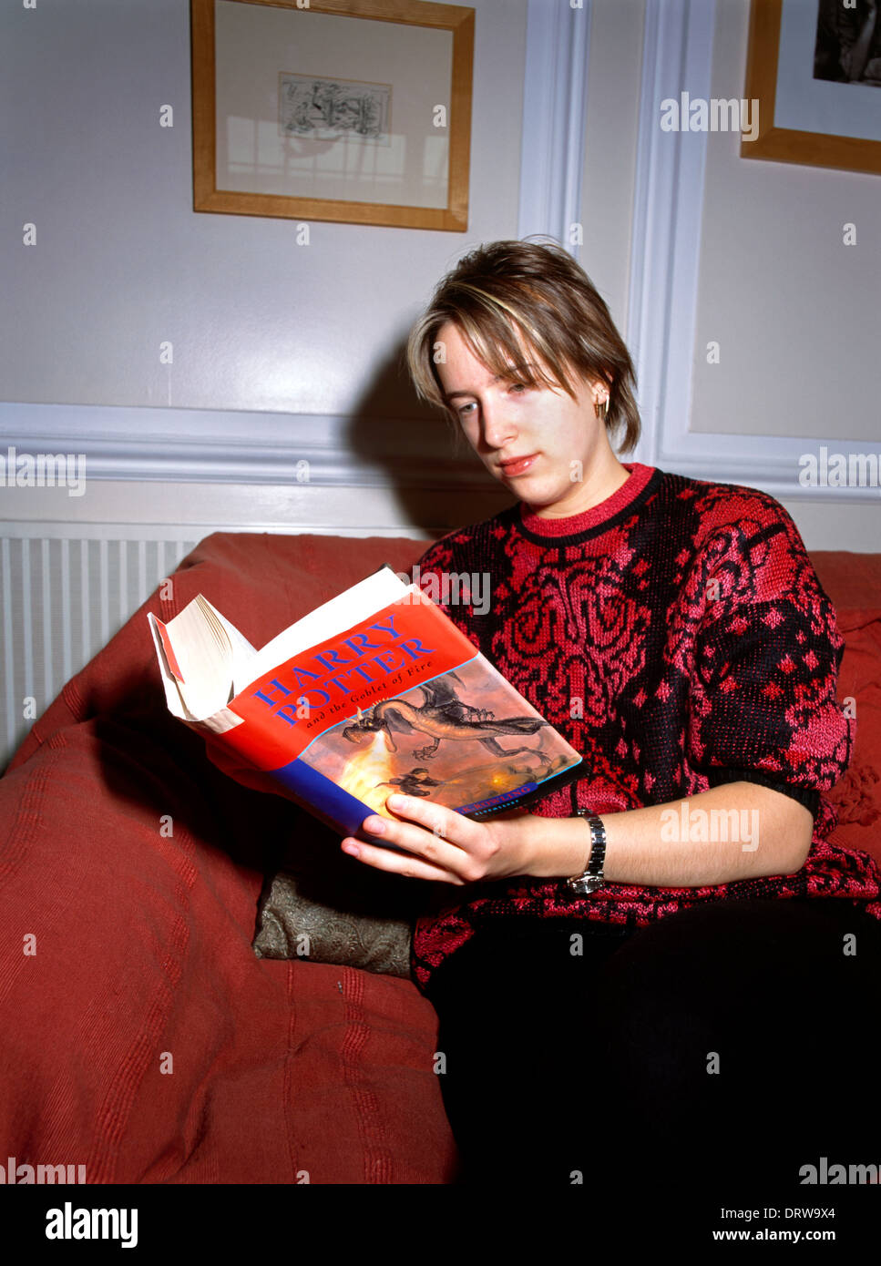 Girl harry potter hi-res stock photography and images - Alamy