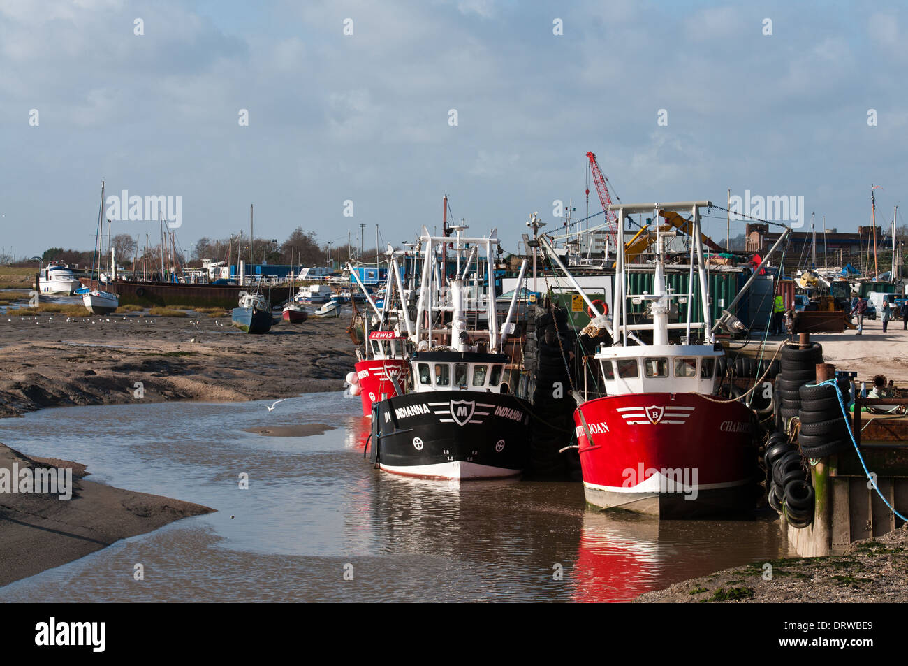 Cockle boats in Leigh-on-Sea harbour harbor Stock Photo - Alamy