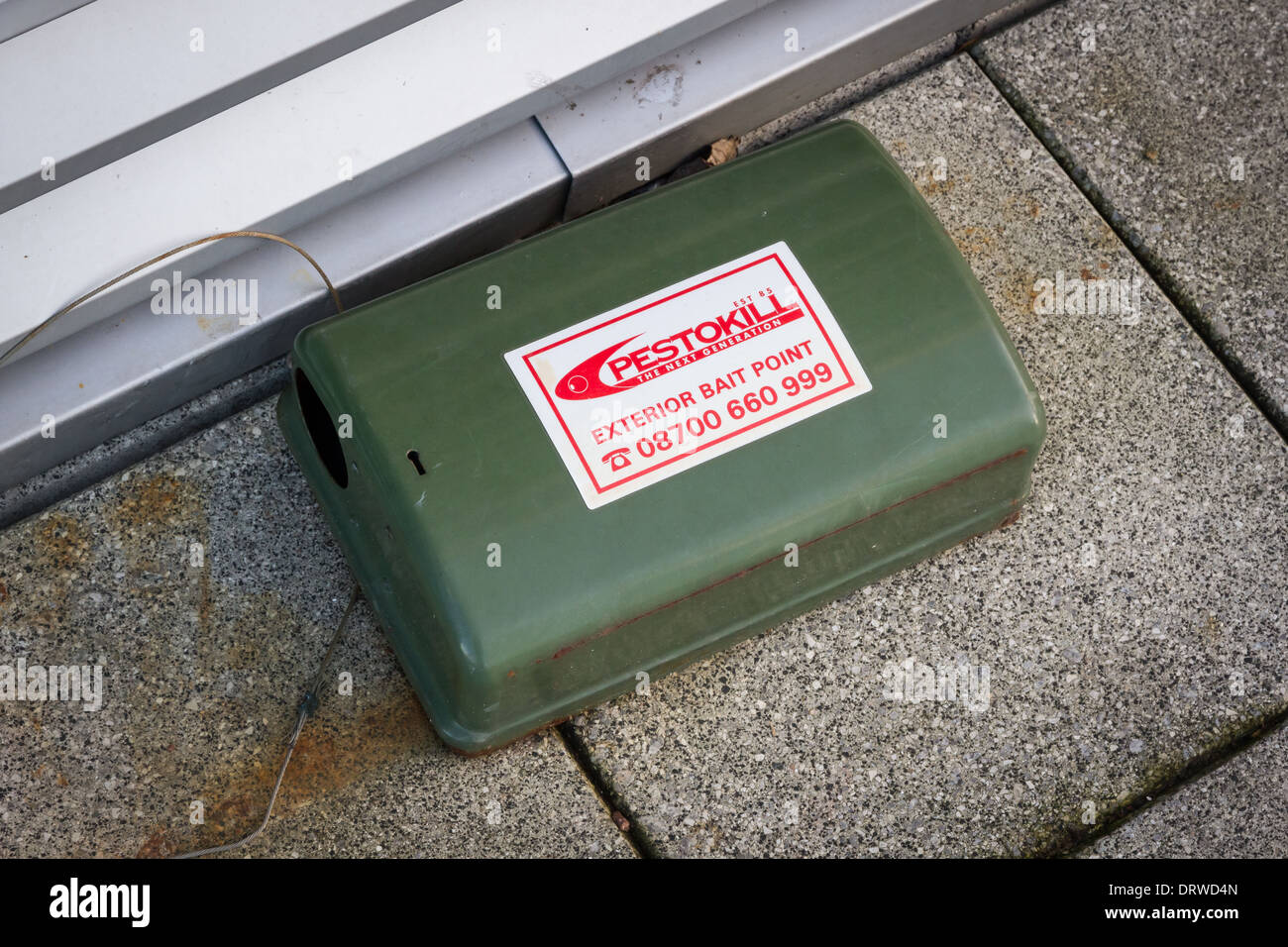 Rat trap hi-res stock photography and images - Alamy