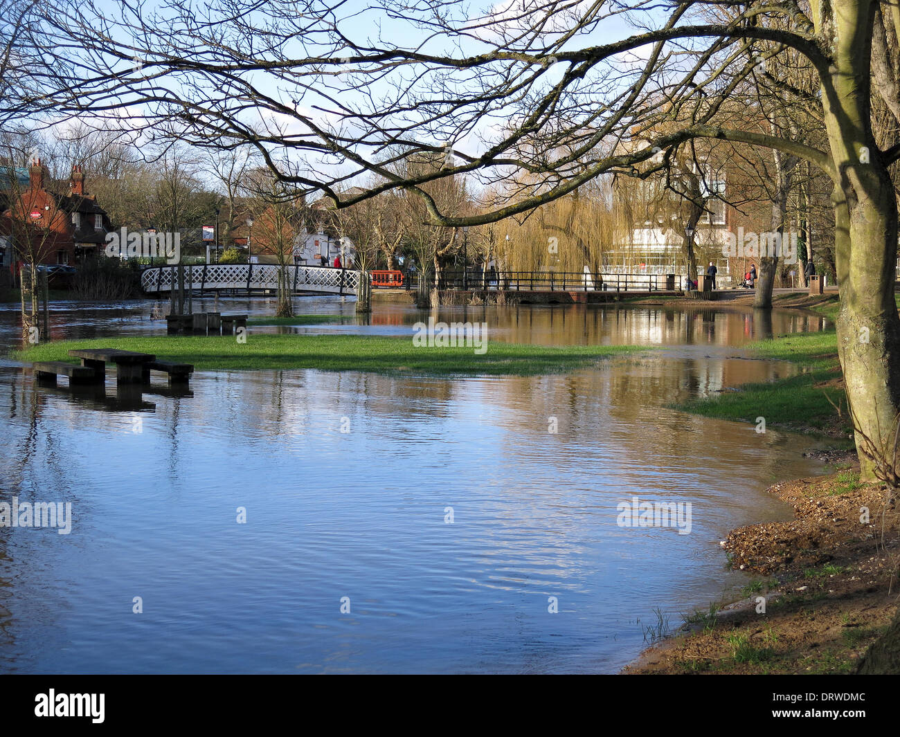 Guildford, Surrey, UK. 2nd Feb, 2014. Flooding of the River Wey in ...