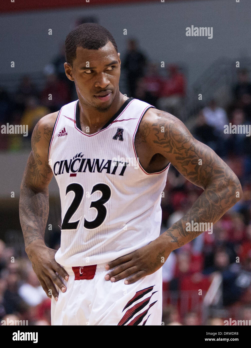 Cincinnati, OH, USA. 2nd Feb, 2014. Cincinnati Bearcats guard Sean ...