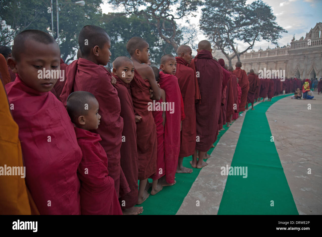 Procession buddhist monks full moon hi-res stock photography and images ...