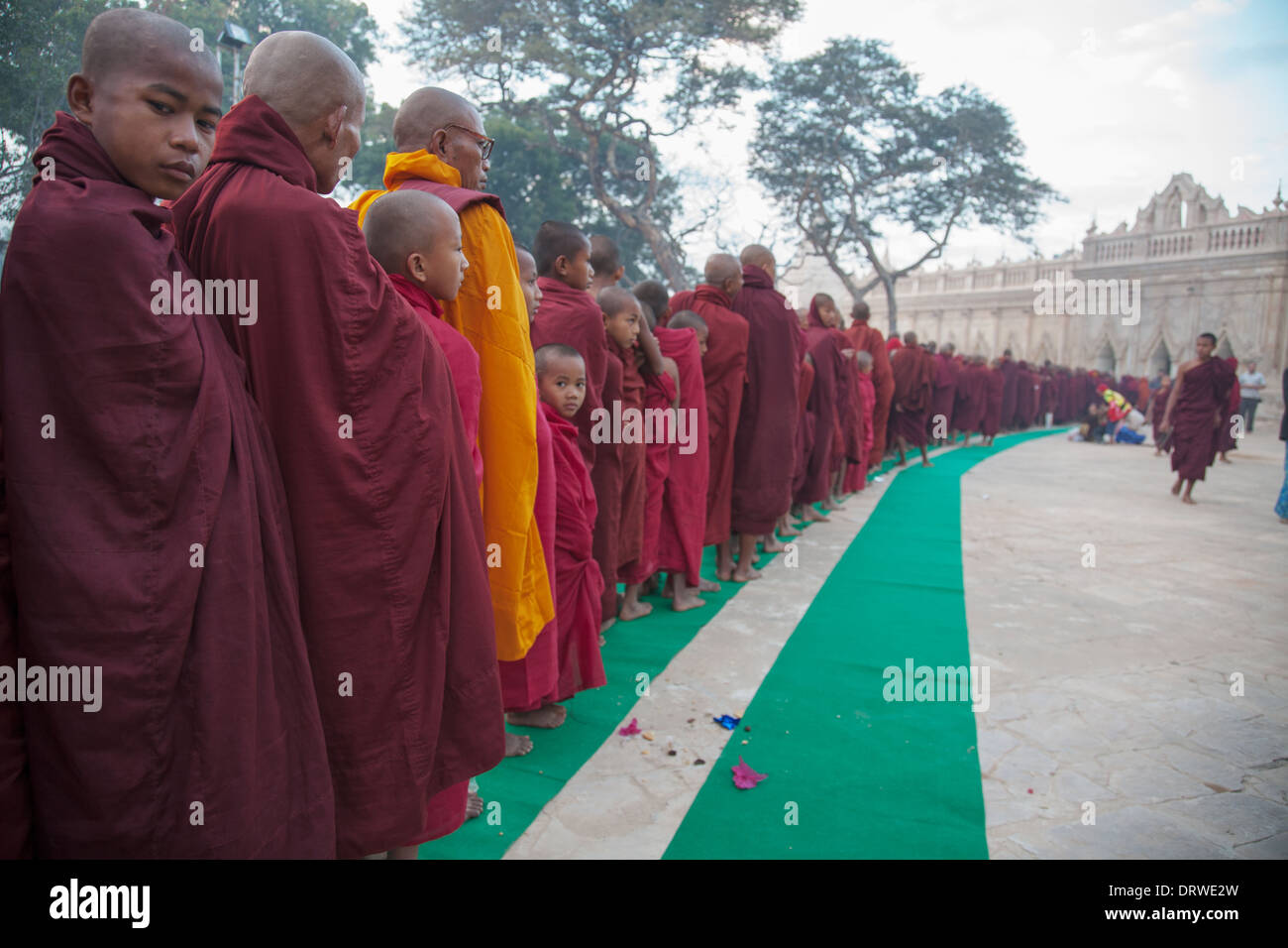 Procession buddhist monks full moon hi-res stock photography and images ...