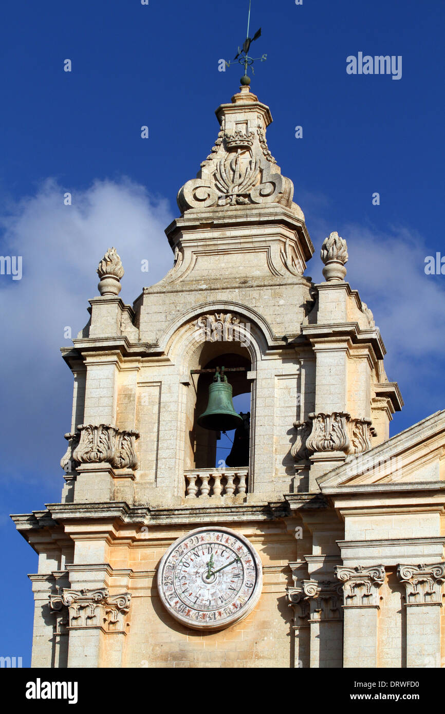 St pauls clock hi-res stock photography and images - Alamy