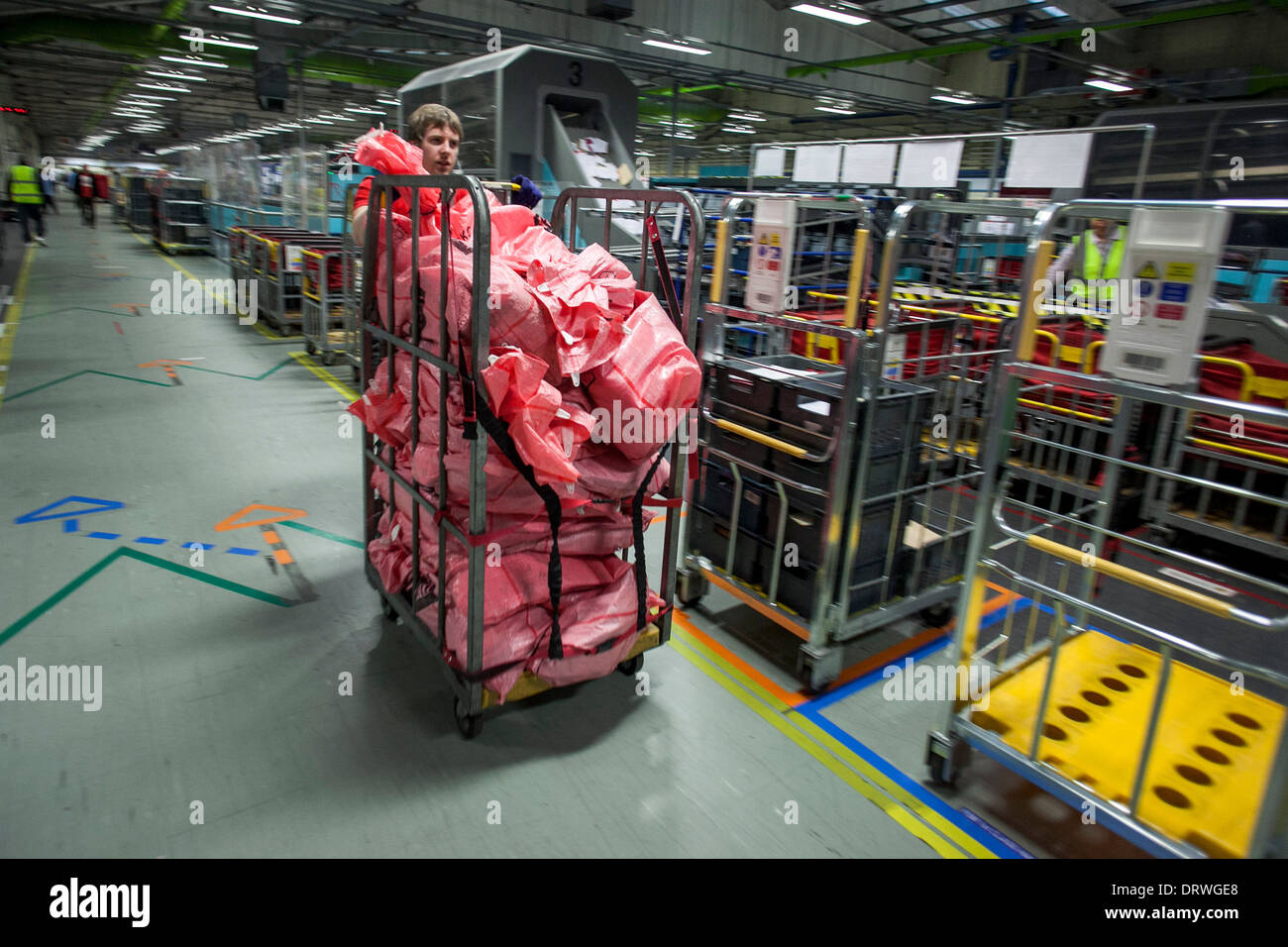 Royal Mail postal workers at Preston Mail Centre Stock Photo - Alamy