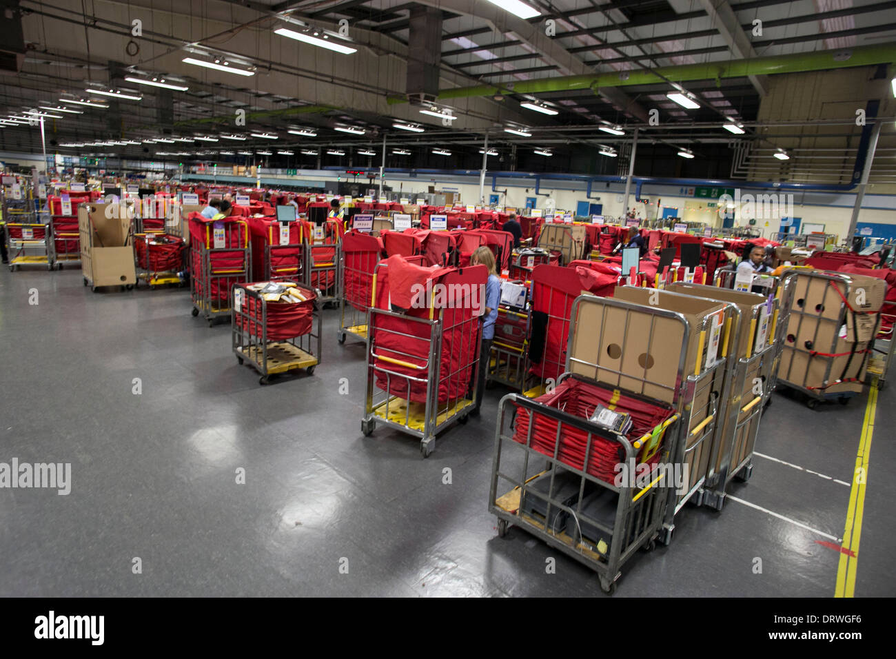 Royal Mail postal workers at Preston Mail Centre Stock Photo - Alamy