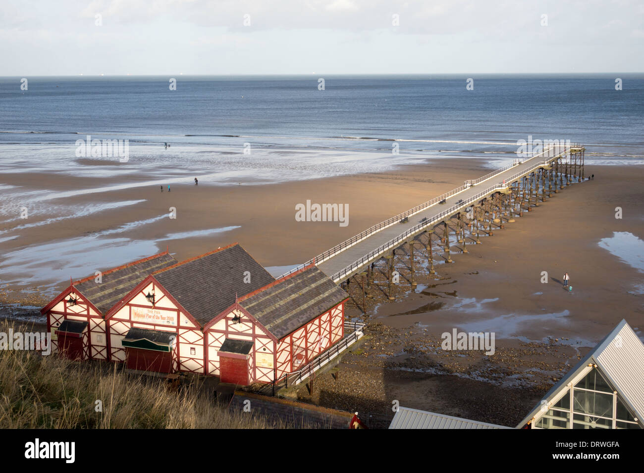 Pier bracing hi-res stock photography and images - Alamy