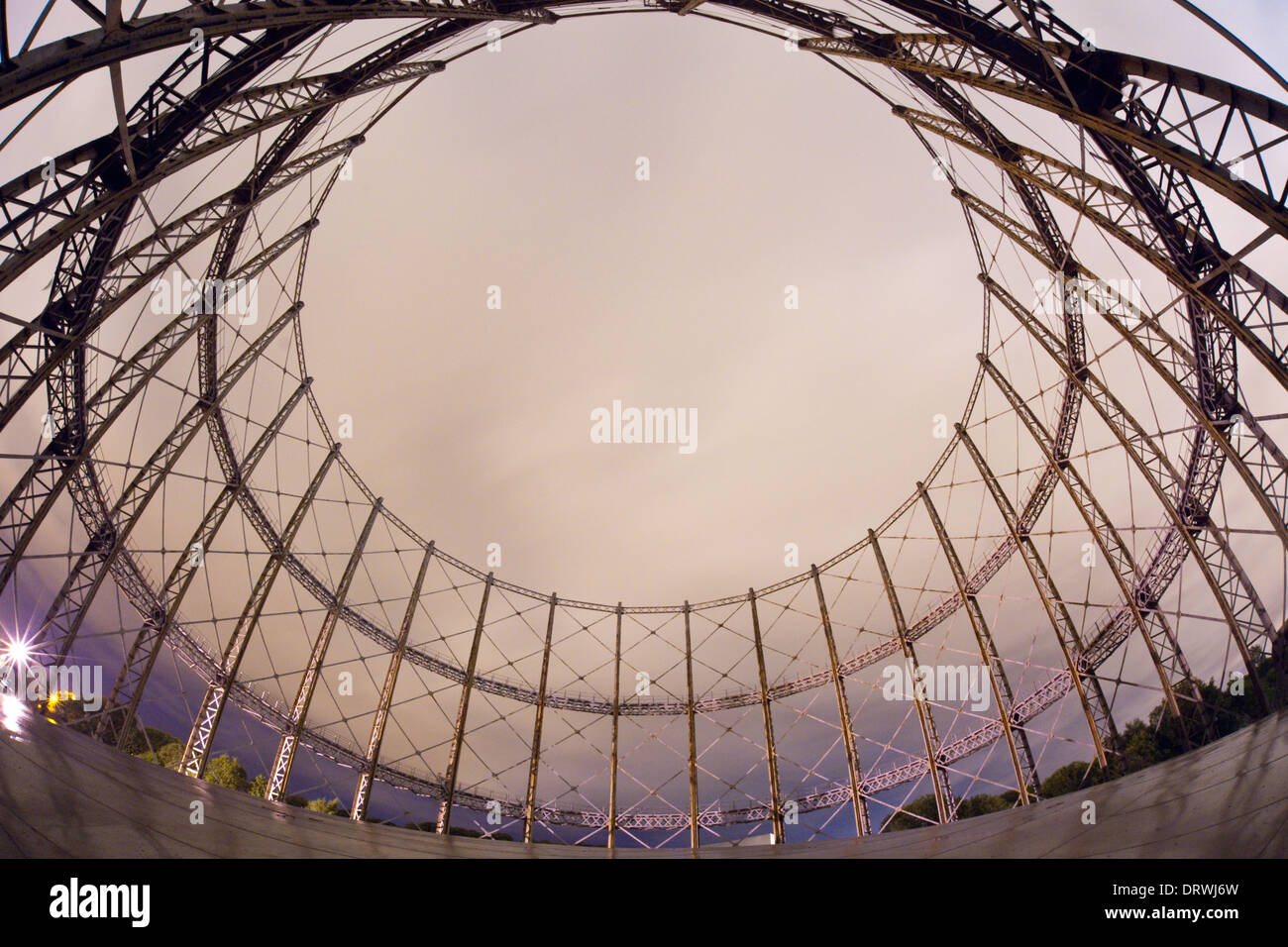 Gasometer hi-res stock photography and images - Alamy