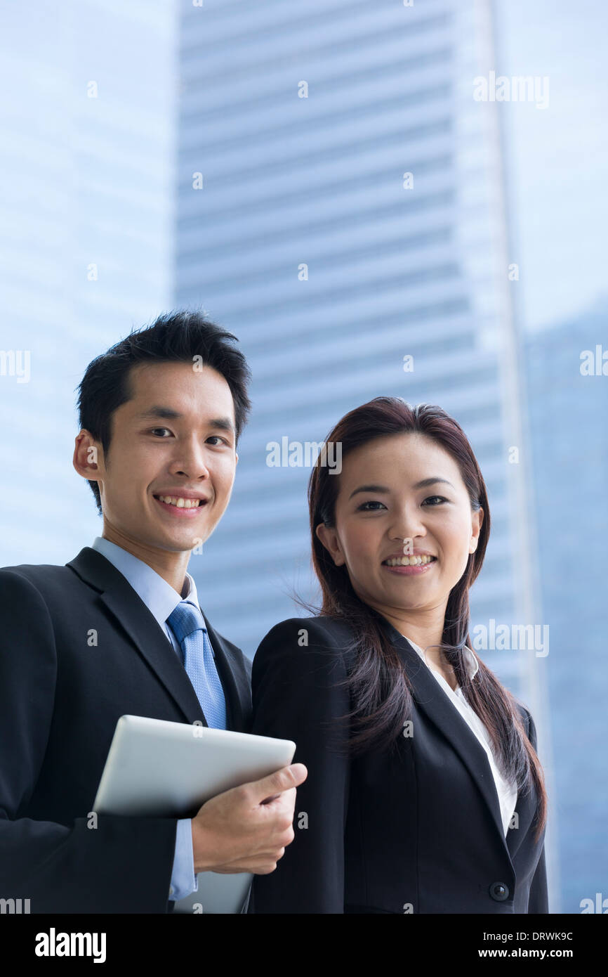 Asian office workers outdoor hi-res stock photography and images - Alamy