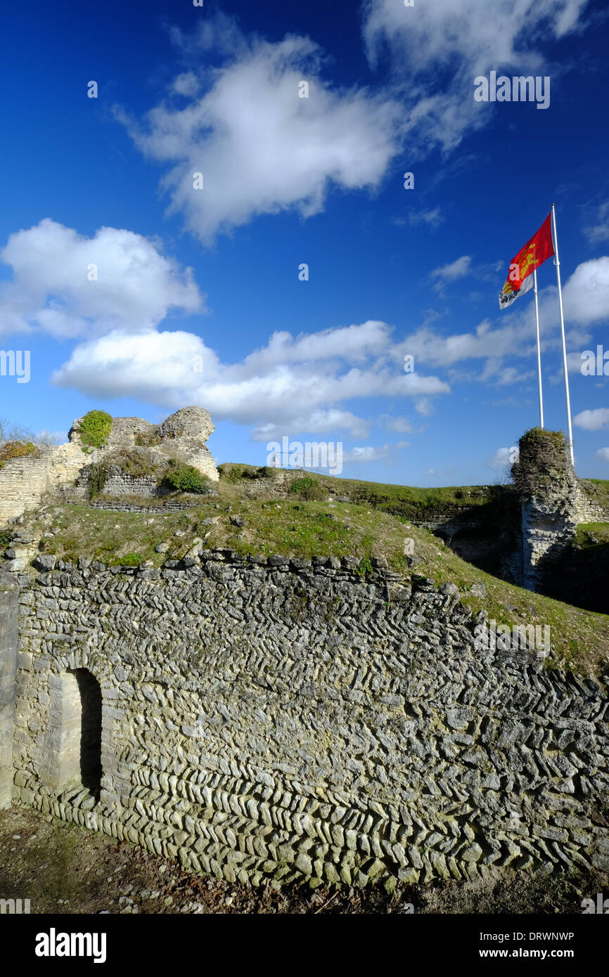 IVRY LA BATAILLE castle ruins Stock Photo - Alamy