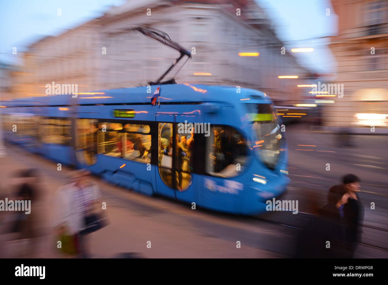 Blurred street scene hi-res stock photography and images - Alamy