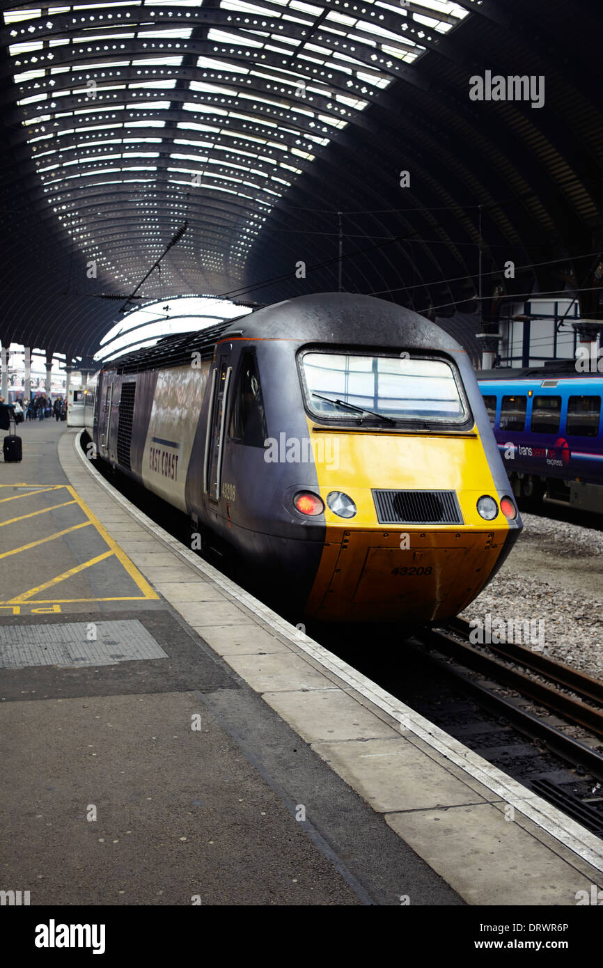 Curved station hi-res stock photography and images - Alamy