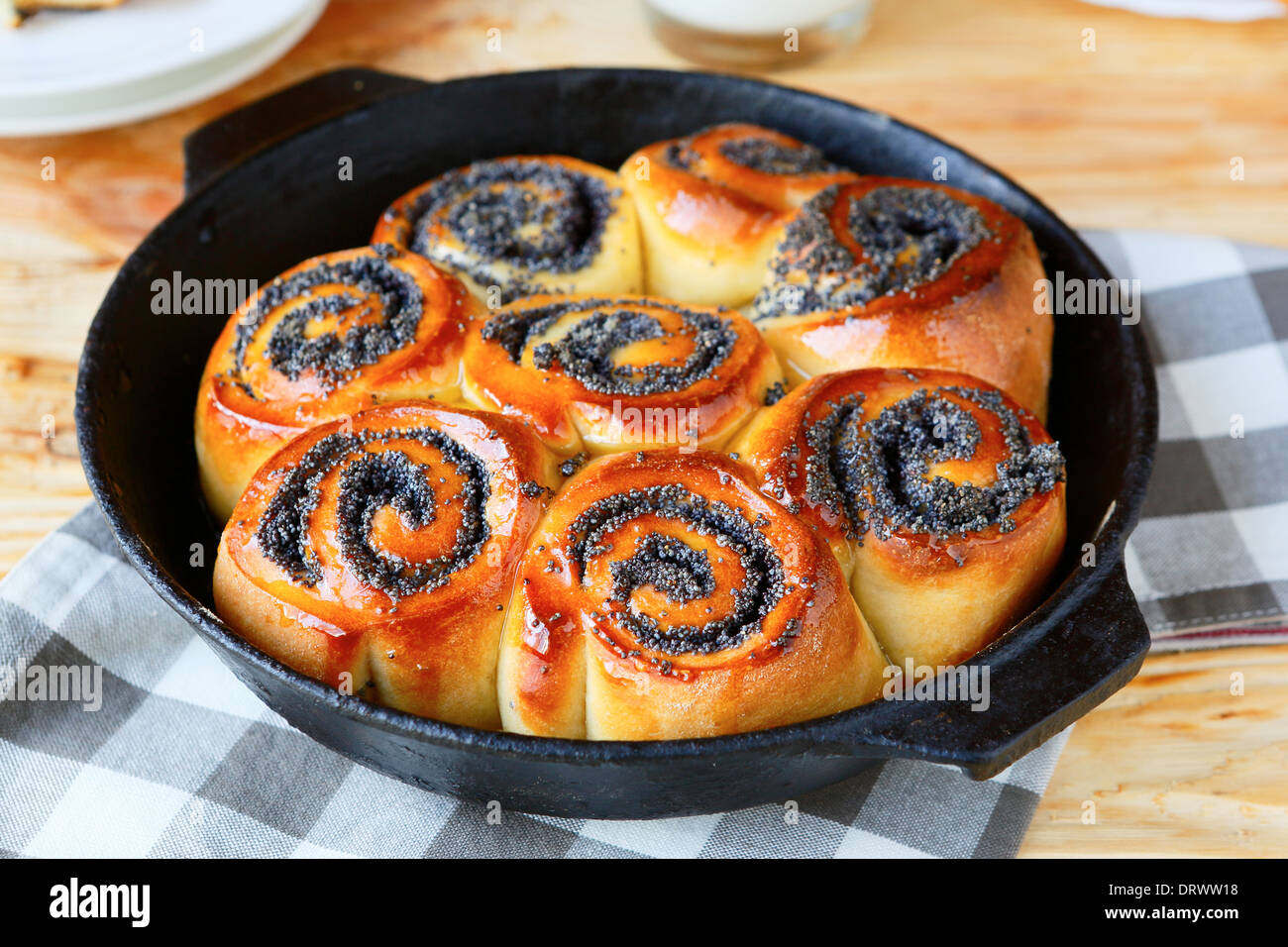 rustic round buns with poppy seeds, food closeup Stock Photo - Alamy
