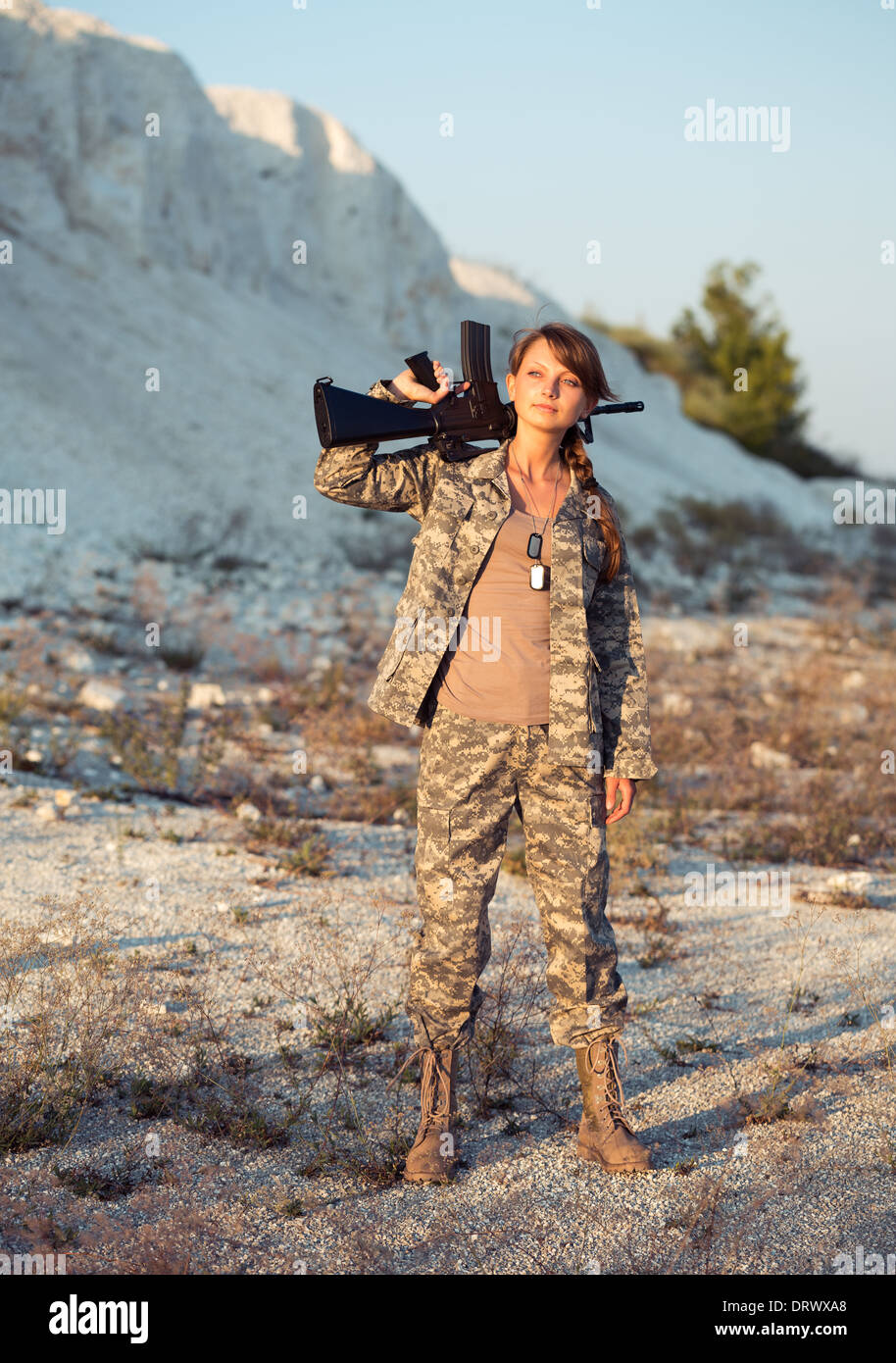 Female soldier with gun hi-res stock photography and images - Alamy