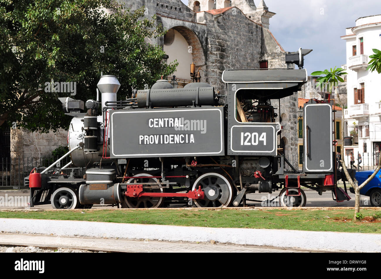 Havana, Cuba: preserved railroad loco on the seafront Stock Photo - Alamy