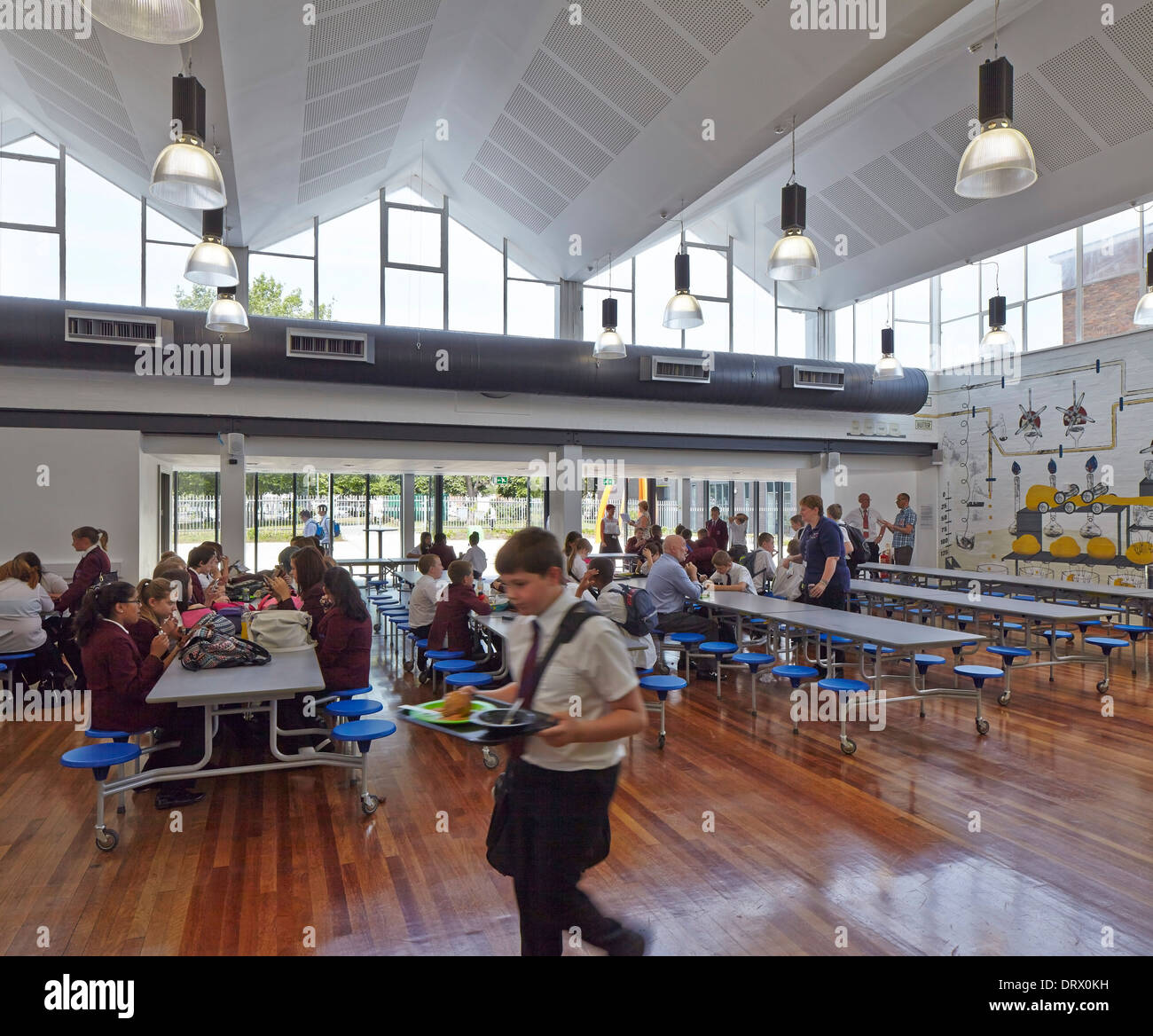 Wednesfield School, Wolverhampton, United Kingdom. Architect: Capita ...