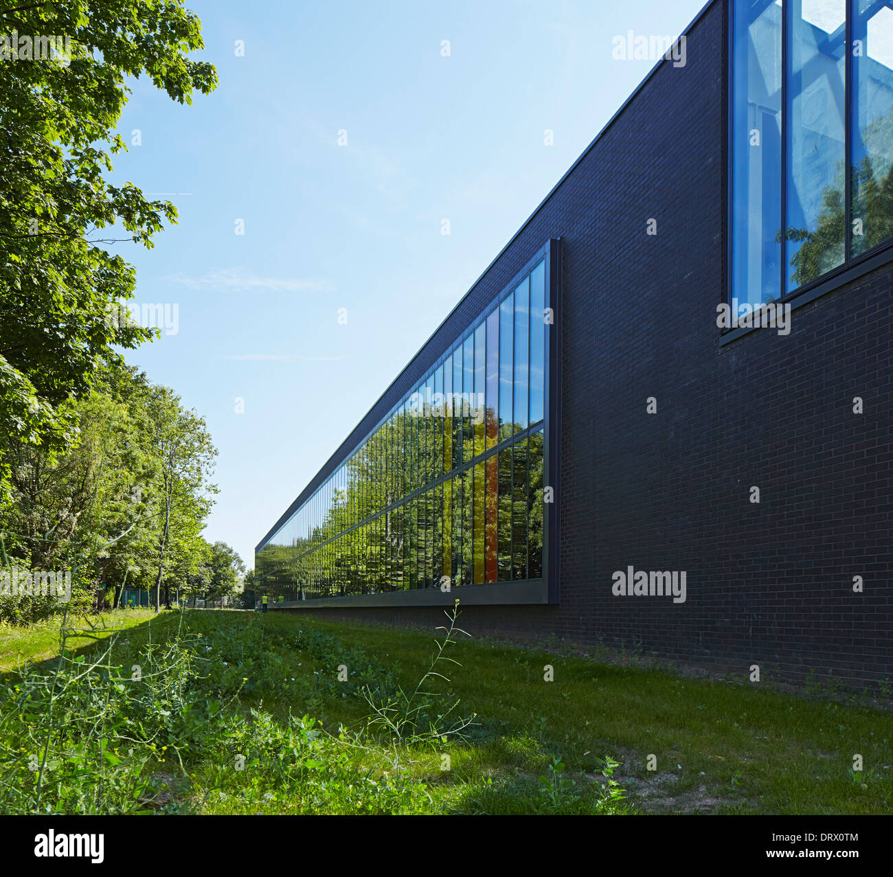 Wednesfield School, Wolverhampton, United Kingdom. Architect: Capita ...