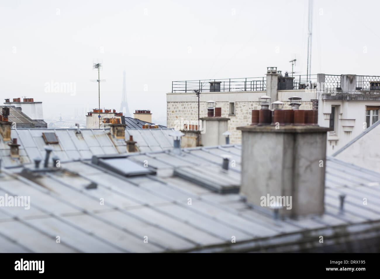Rooftops of paris hi-res stock photography and images - Alamy