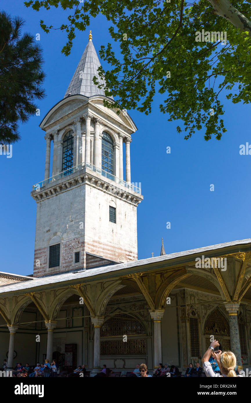 Istanbul, Topkapi Palace, second courtyard , the Tower of Justice Stock ...
