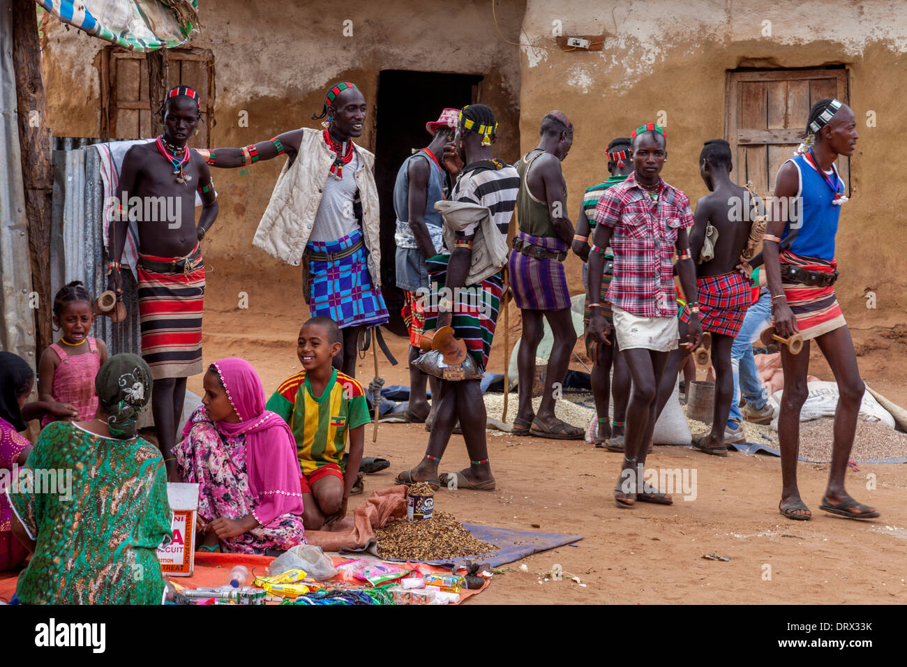 Hamer men in dimeka market hi-res stock photography and images - Alamy