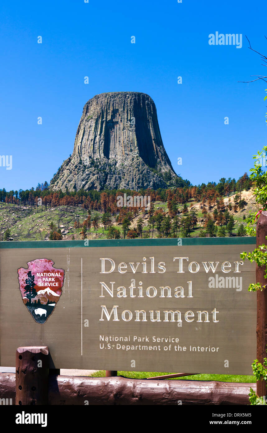 Sign to devils tower national monument hi-res stock photography and ...