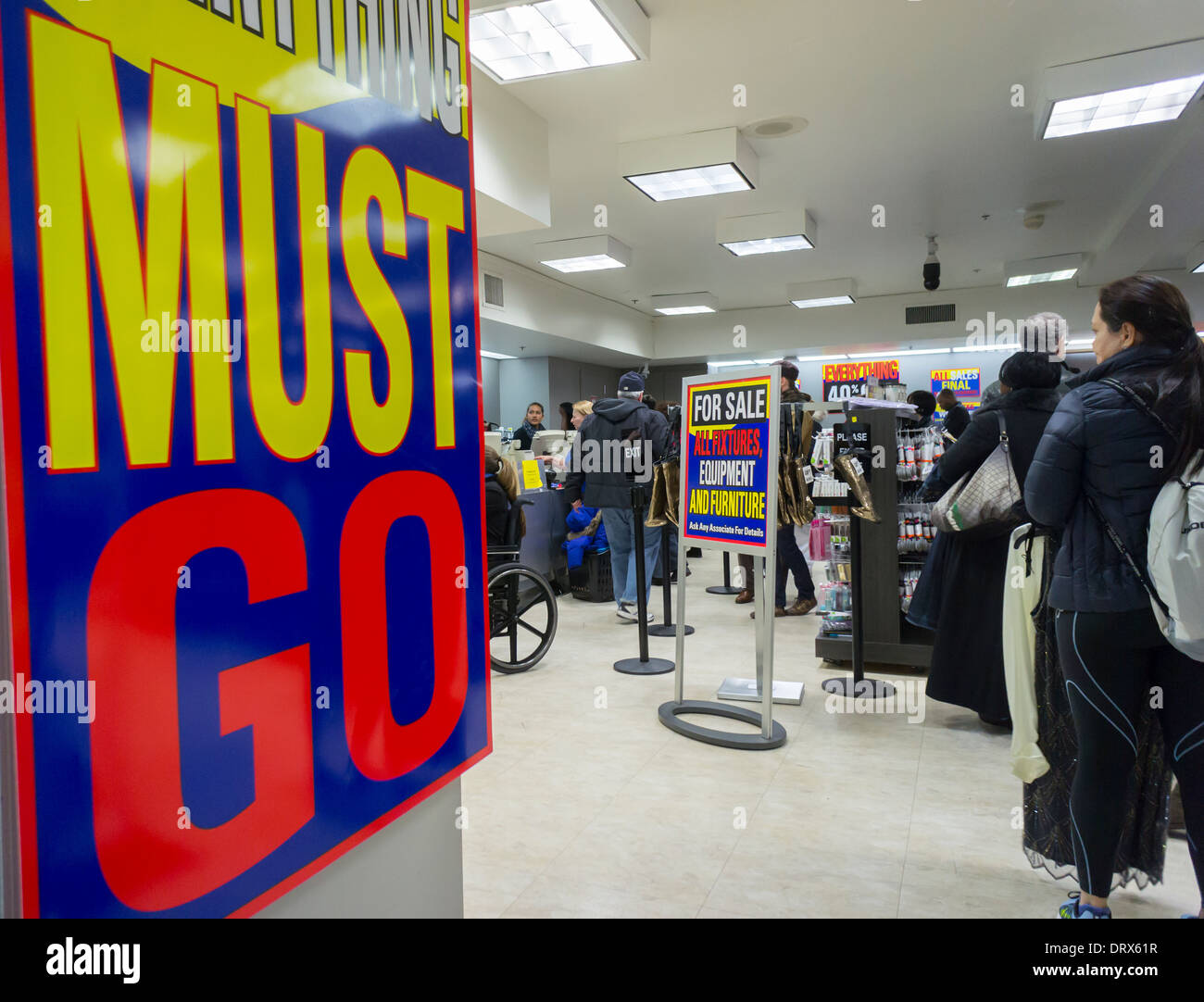The Loehmann's department store in the Chelsea neighborhood of New York ...