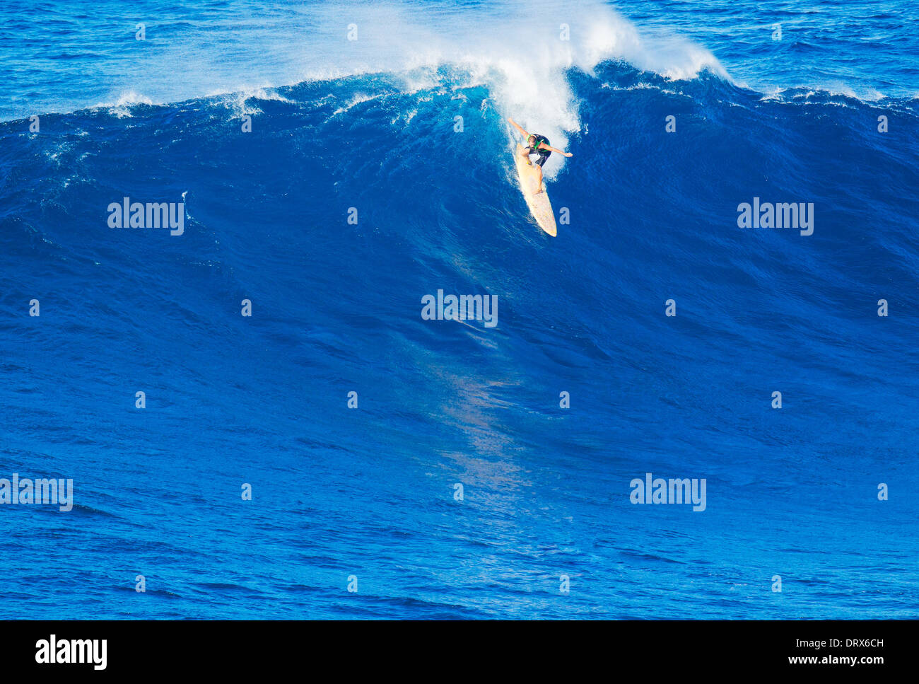 Extreme sport surfer hi-res stock photography and images - Alamy
